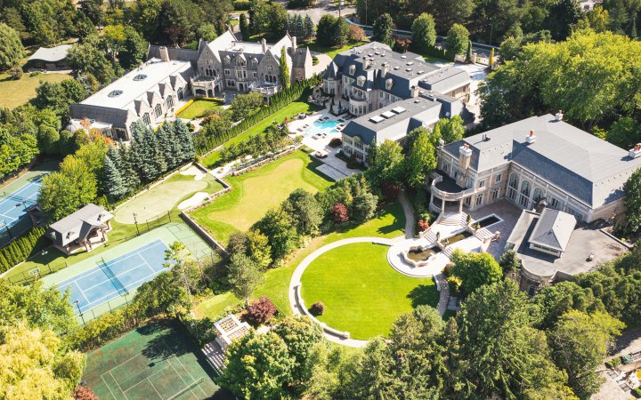 Bridle Path - A Neighbourhood Guide by SHANE