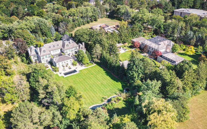 Bridle Path - A Neighbourhood Guide by SHANE