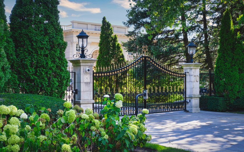 Bridle Path - A Neighbourhood Guide by SHANE